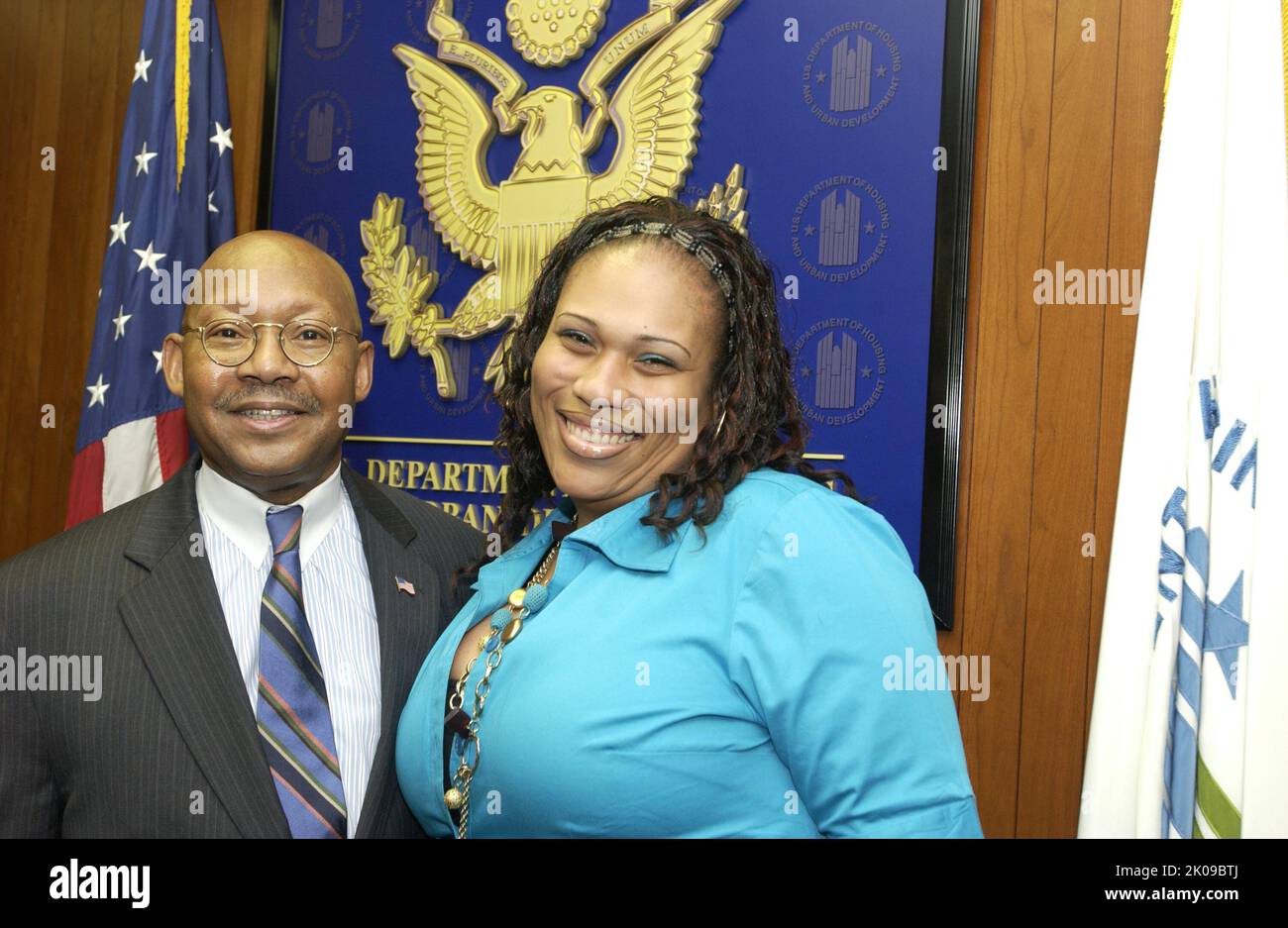 Secretary Alphonso Jackson with HUD Staff - Secretary Alphonso Jackson ...
