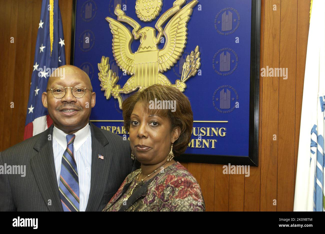 Secretary Alphonso Jackson with HUD Staff - Secretary Alphonso Jackson ...