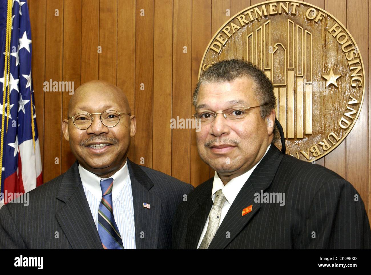 Secretary Alphonso Jackson with HUD Staff - Secretary Alphonso Jackson ...