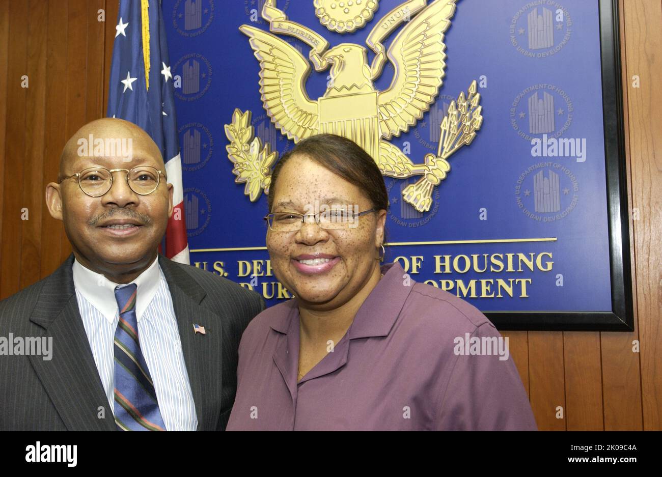 Secretary Alphonso Jackson with HUD Staff - Secretary Alphonso Jackson ...