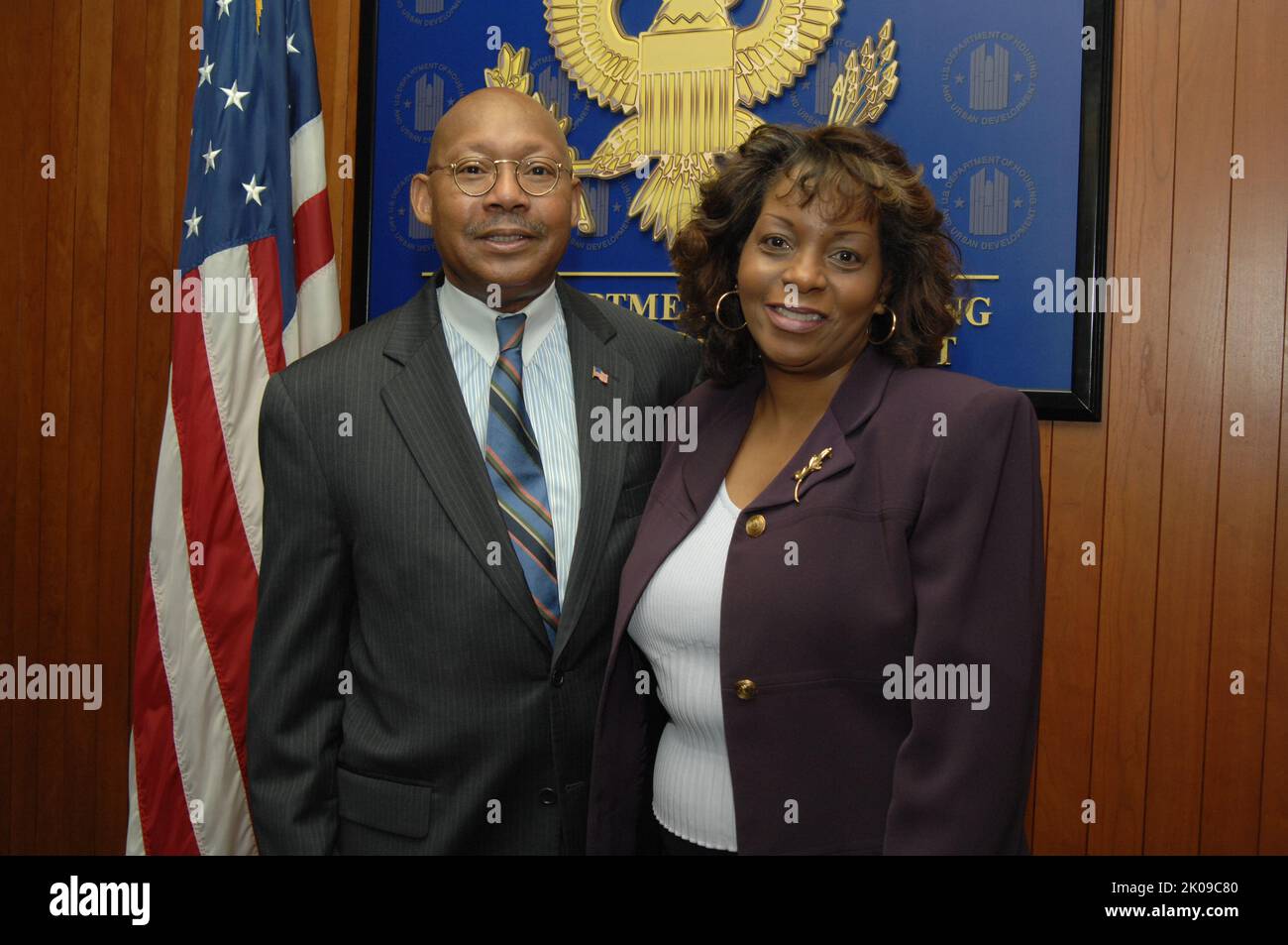 Secretary Alphonso Jackson with HUD Staff - Secretary Alphonso Jackson ...