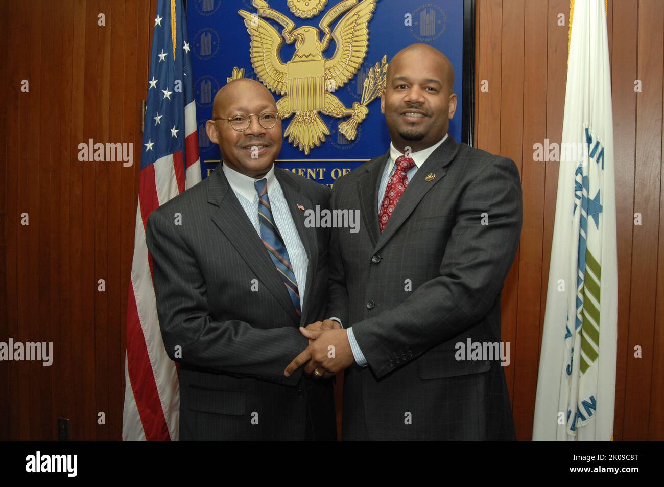 Secretary Alphonso Jackson with HUD Staff - Secretary Alphonso Jackson ...