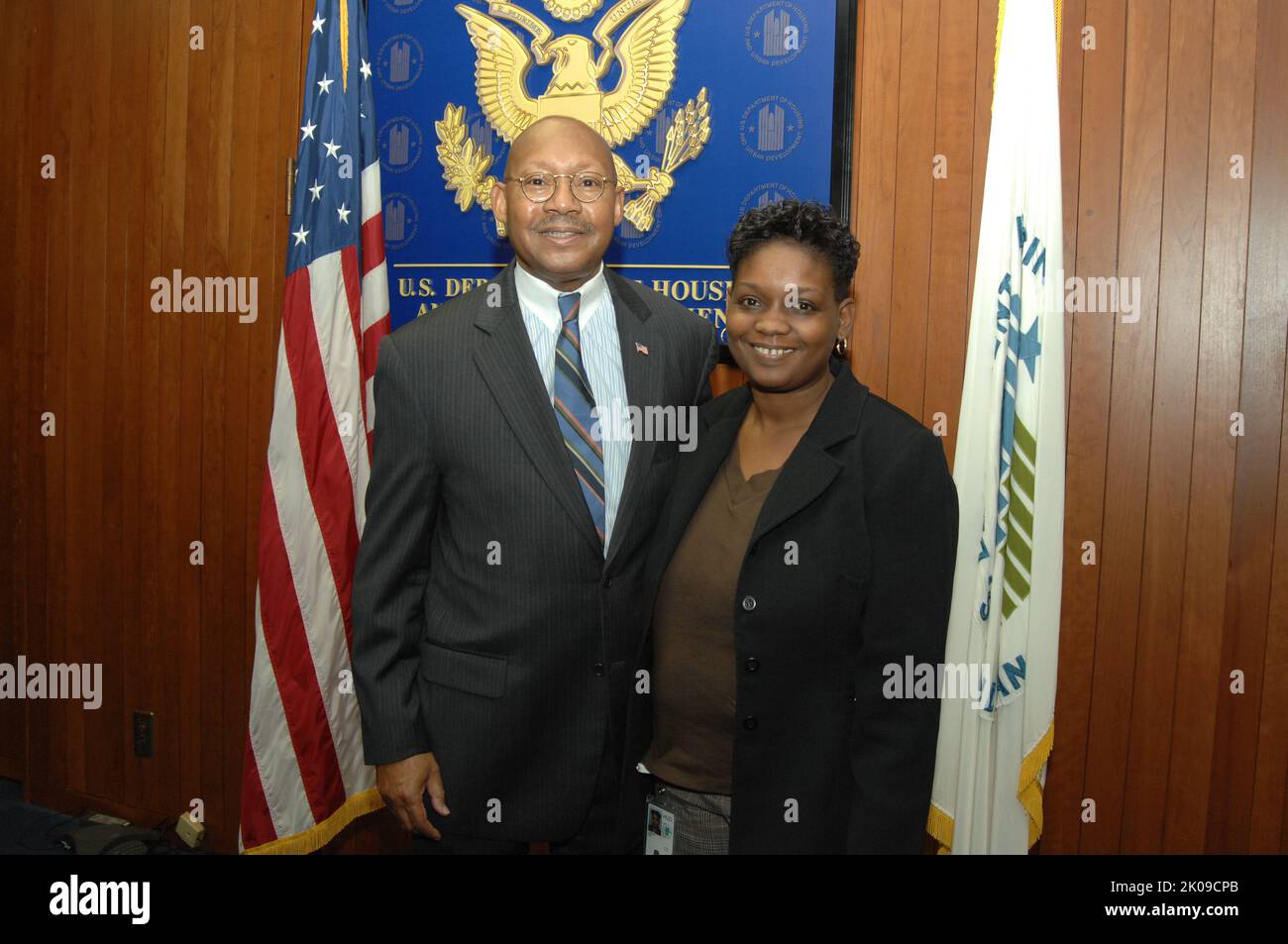 Secretary Alphonso Jackson with HUD Staff - Secretary Alphonso Jackson ...