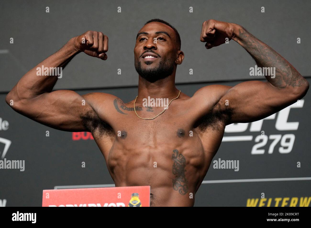 LAS VEGAS, NV - September 9: Jamie Pickett steps on the scale for the ...