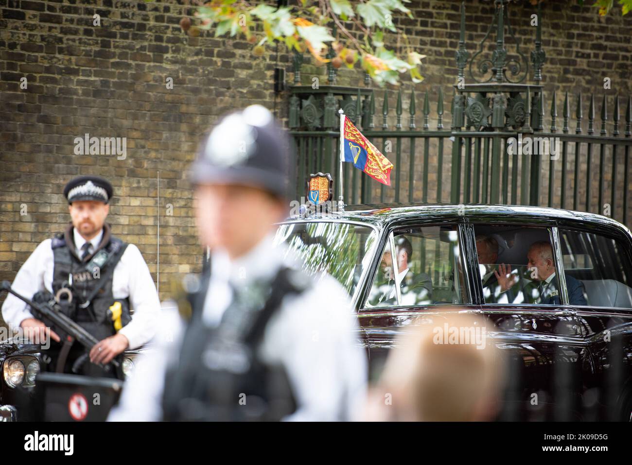 Queen elizabeth ii usa motorcade hi-res stock photography and images ...