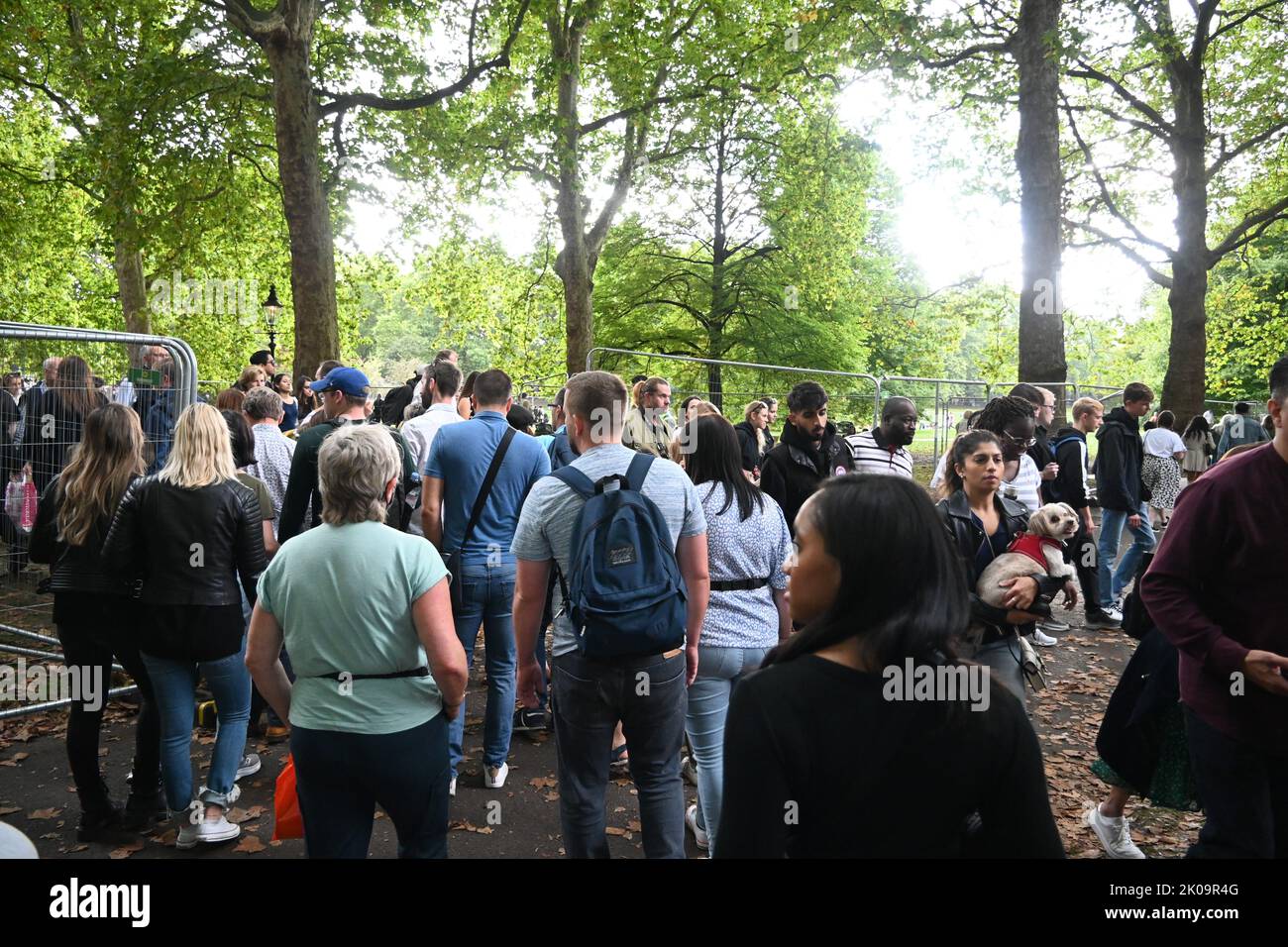 London, UK - 10th September 2022 People gather to pay their respects in ...