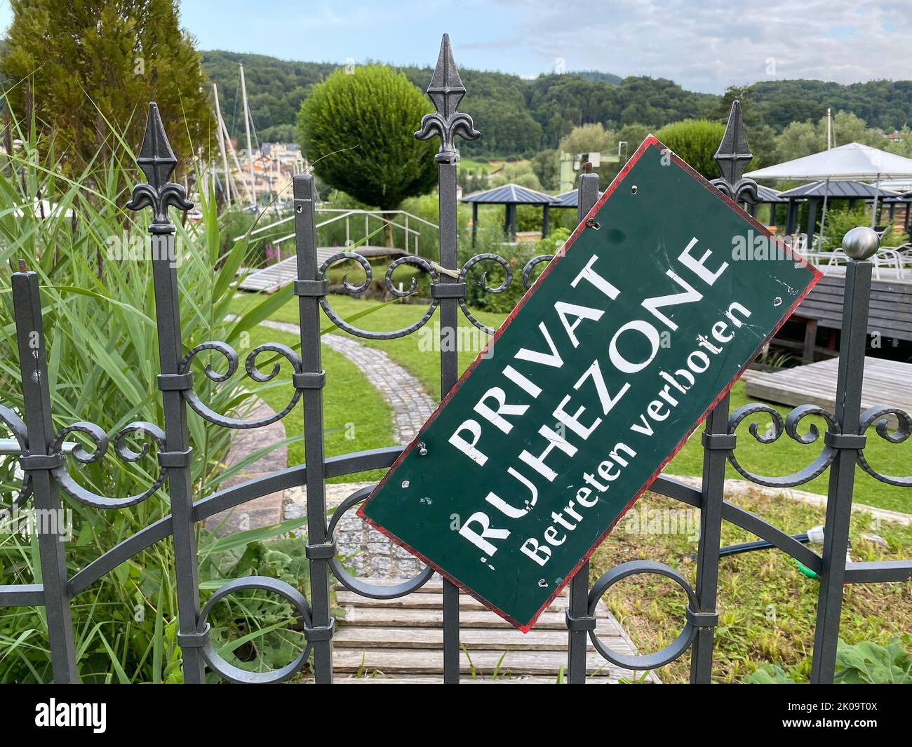 Sign Private And Rest Zone On Lake Mattsee Stock Photo - Alamy