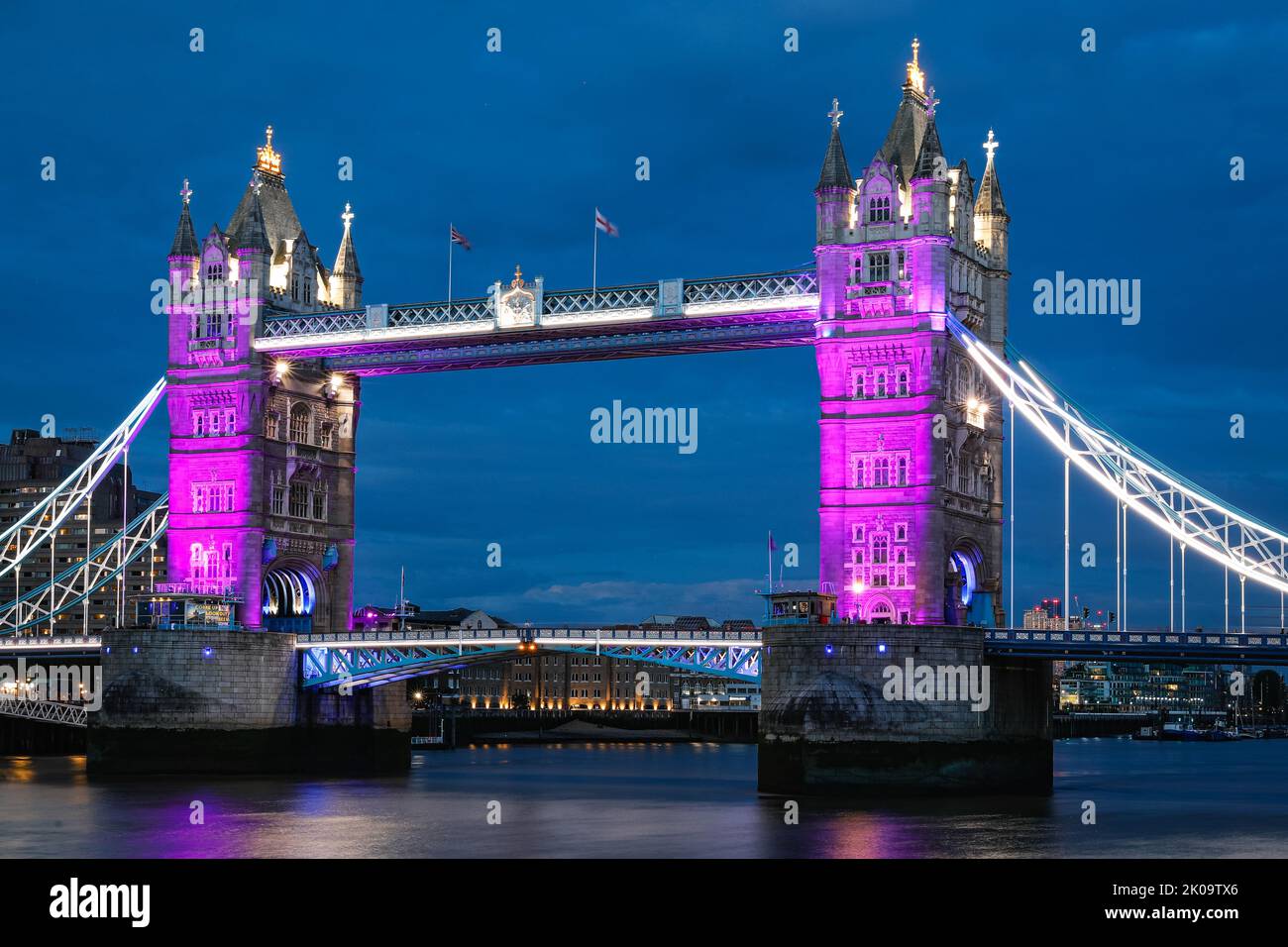 Queen elizabeth ii tower hi-res stock photography and images - Alamy