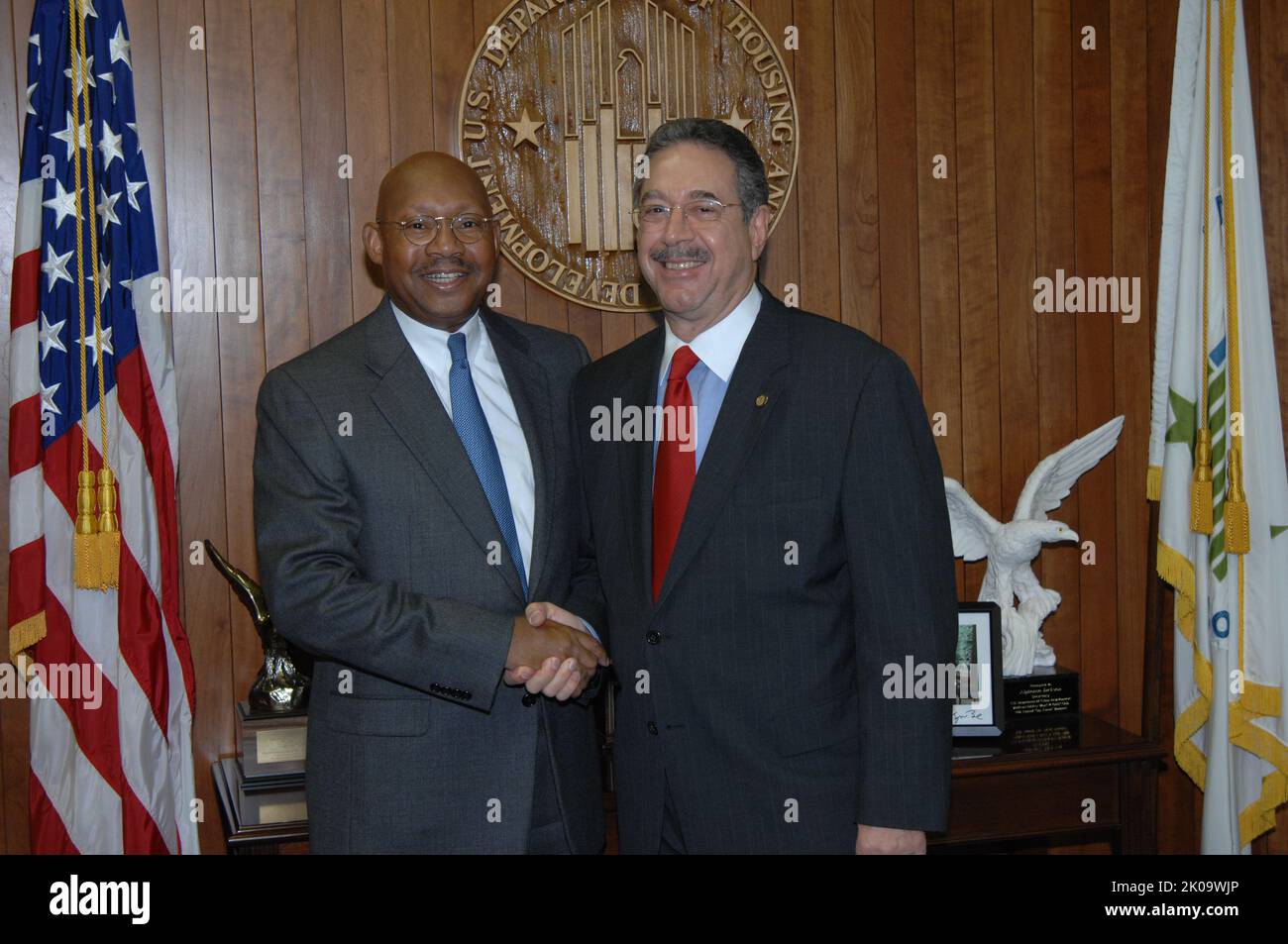 Secretary Alphonso Jackson with Frank Vaccarella - Secretary Alphonso ...