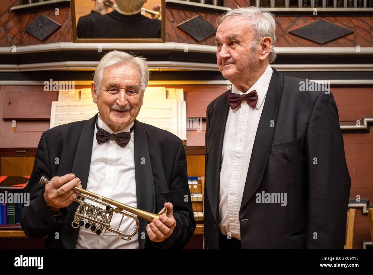 Cottbus, Germany. 10th Sep, 2022. Trumpet virtuoso Ludwig Güttler (L ...