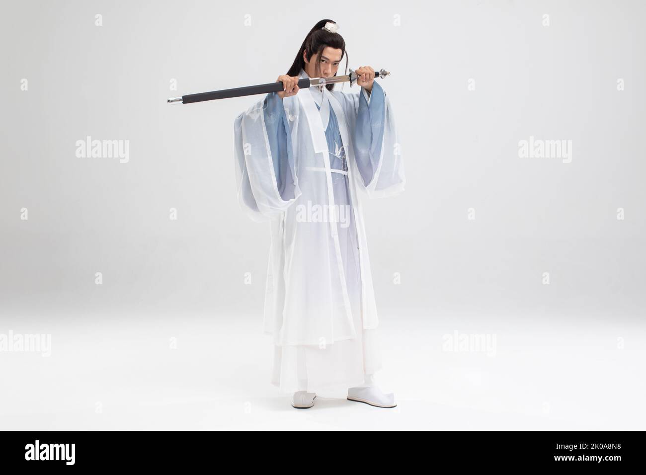 China swordsman hi-res stock photography and images - Alamy