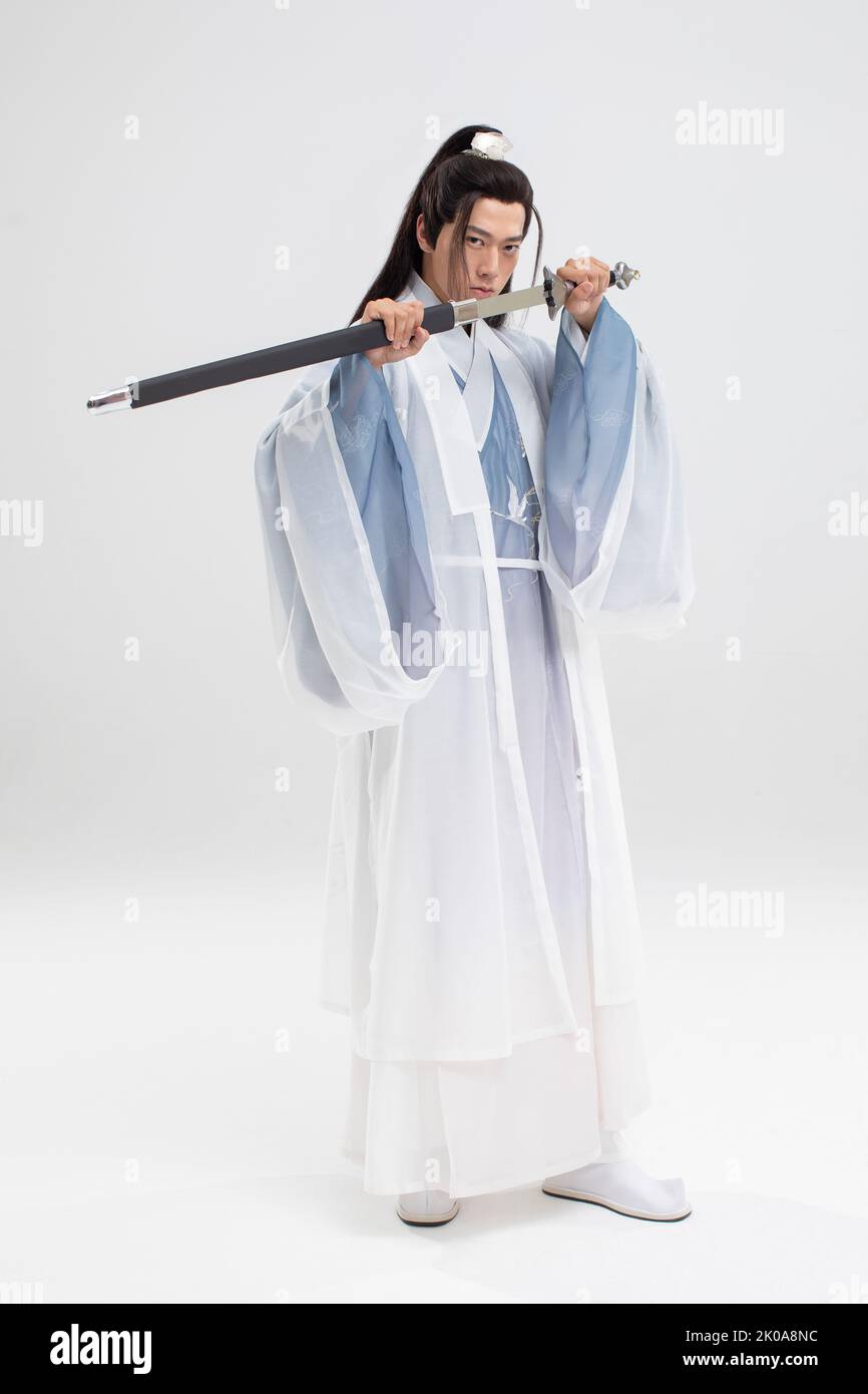 Chinese old men pulling hi-res stock photography and images - Alamy