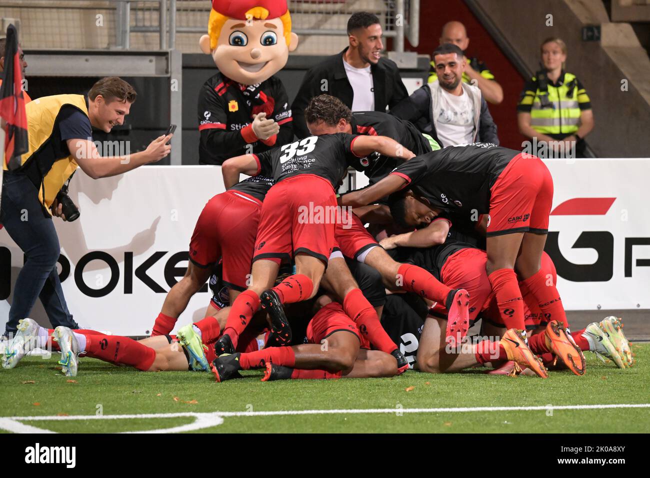 ROTTERDAM - Players of sbv Excelsior celebrate the 2-1 during the Dutch Eredivisie match between ...