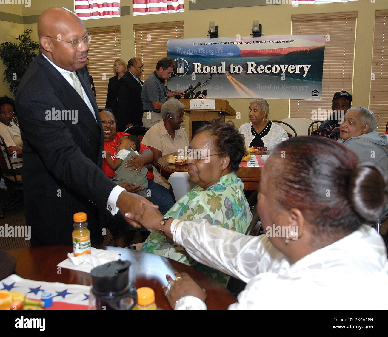 Disaster housing assistance program hi-res stock photography and images ...