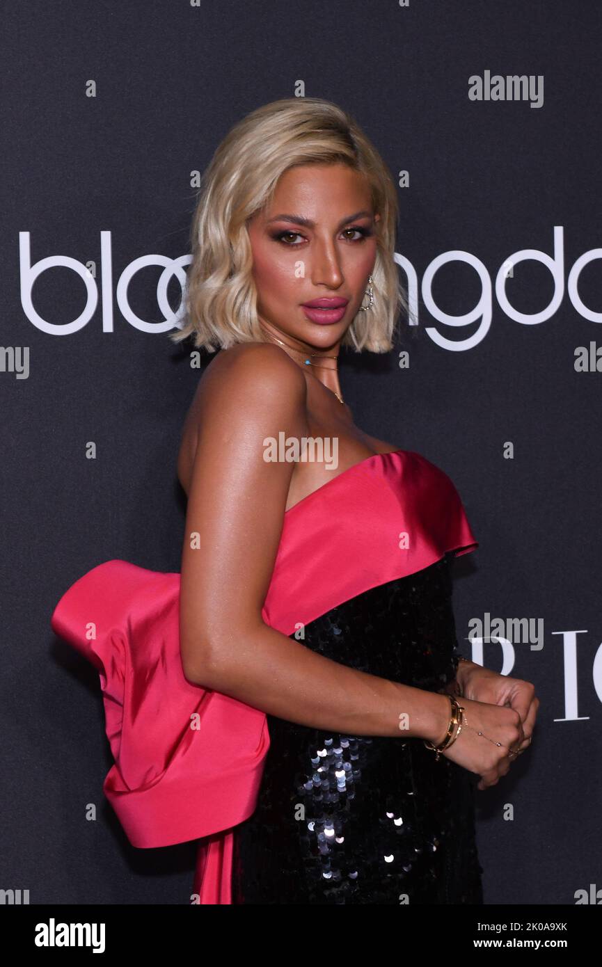 Model Roz attends 2022 Harper's Bazaar ICONS & Bloomingdale's 150th ...