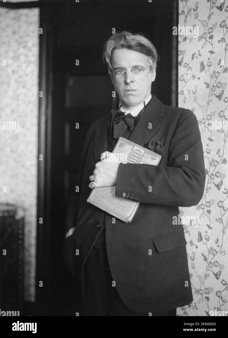 William butler yeats Black and White Stock Photos & Images - Alamy