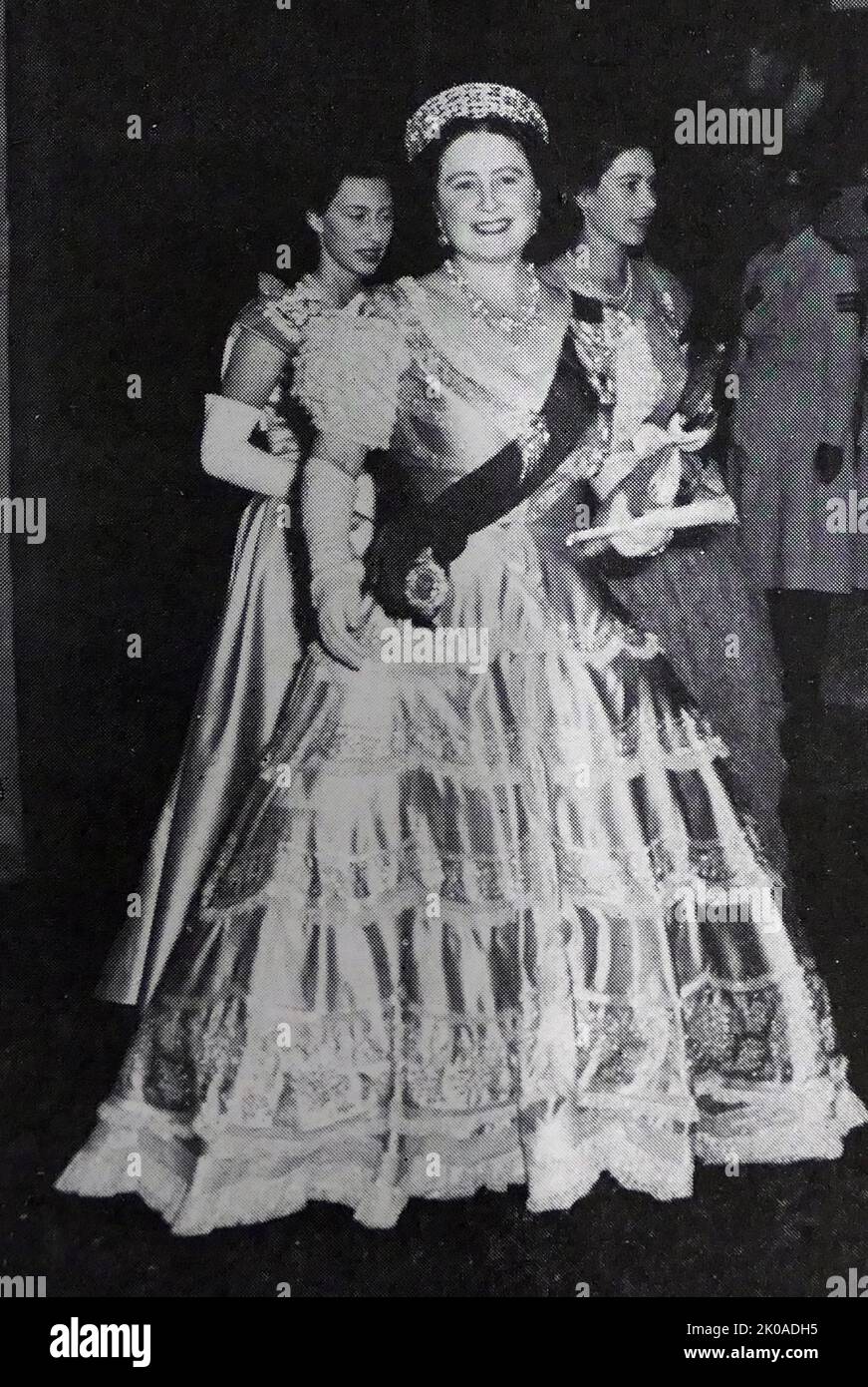 Queen Ellizabeth, Princess Margaret and Princess Elizabeth, (later ...