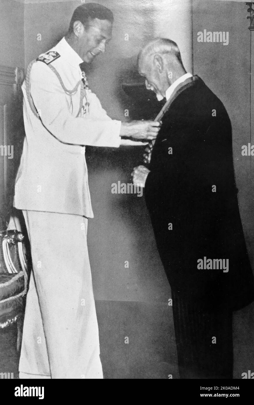 King George VI of England with Prime Minister Jan Smuts of South Africa ...