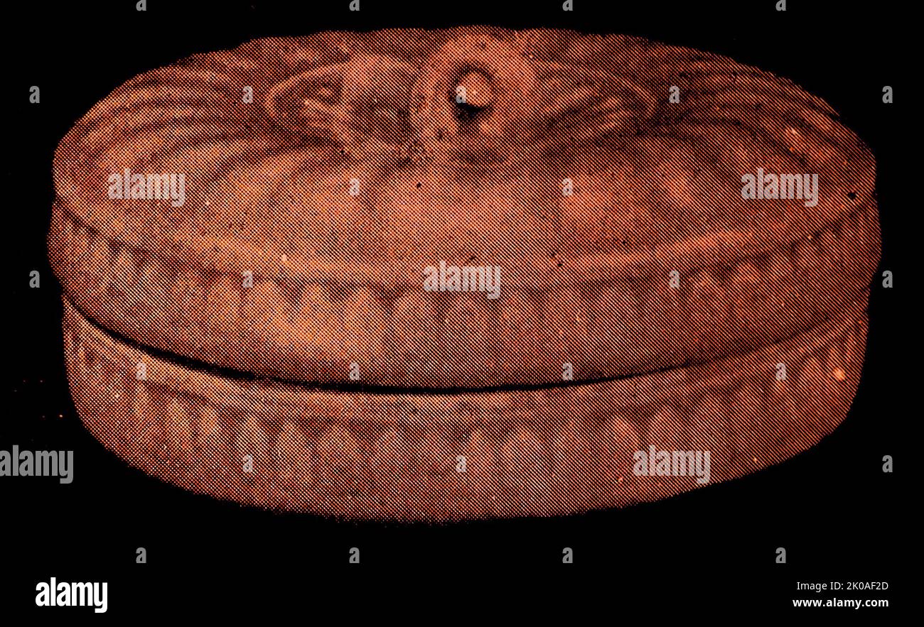 Round celadon, glazed box. Goreyoo Dynasty, Korean. 12th century Stock ...