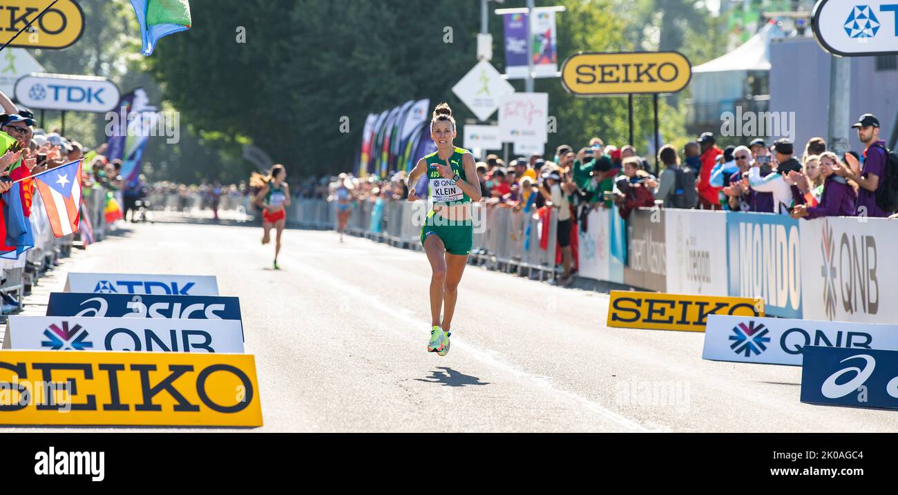 Sarah Klein of Australia competing in the women’s marathon at the World ...