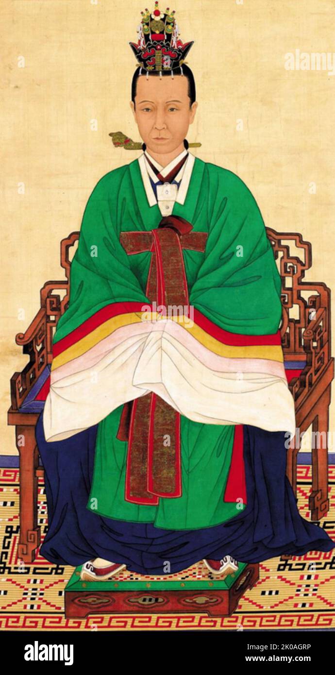 Queen sinjeong hi-res stock photography and images - Alamy