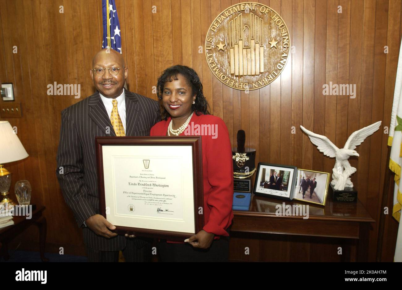 Secretary Alphonso Jackson with Linda Bradford-Washington - Linda ...