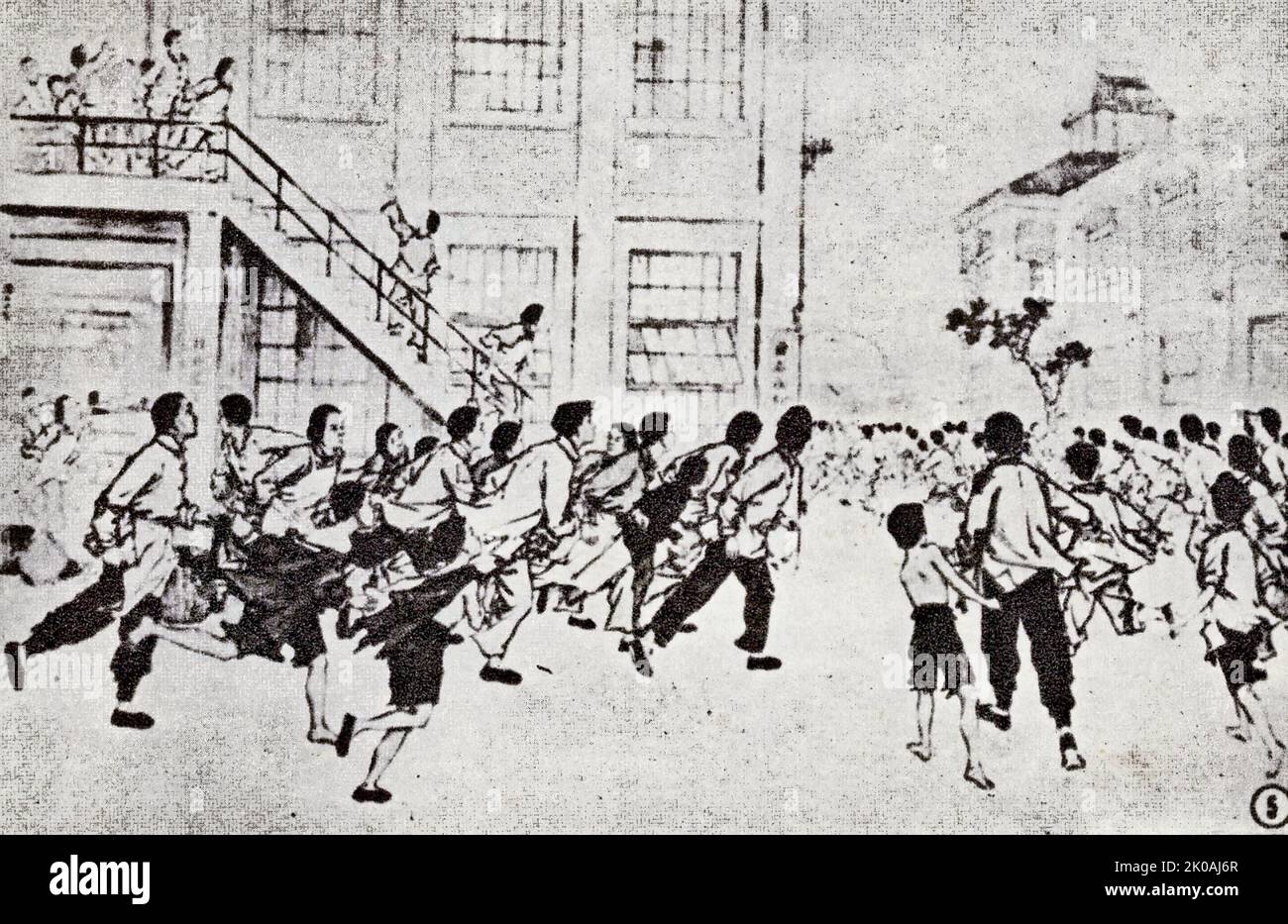 On June 5th, workers inside and outside of the Shanghai-Japanese ...