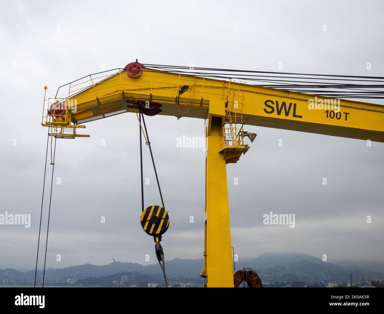 Lifting mechanism hi-res stock photography and images - Alamy