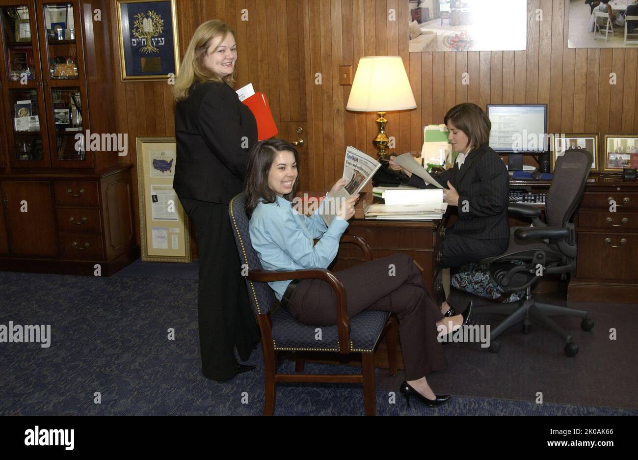 Kimberly Snyder, Other Staffers: Informal Office View - Kimberly Snyder ...