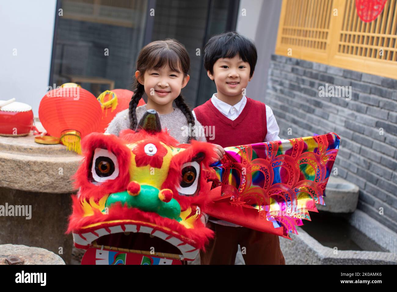 Chinese traditional lion dancing Stock Photo - Alamy
