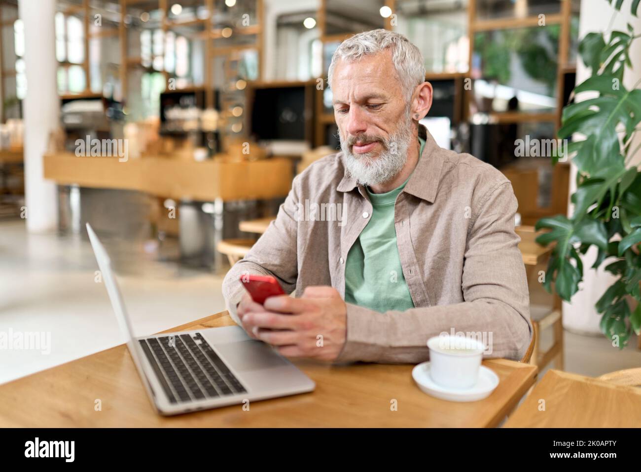 Old person online banking hi-res stock photography and images - Alamy
