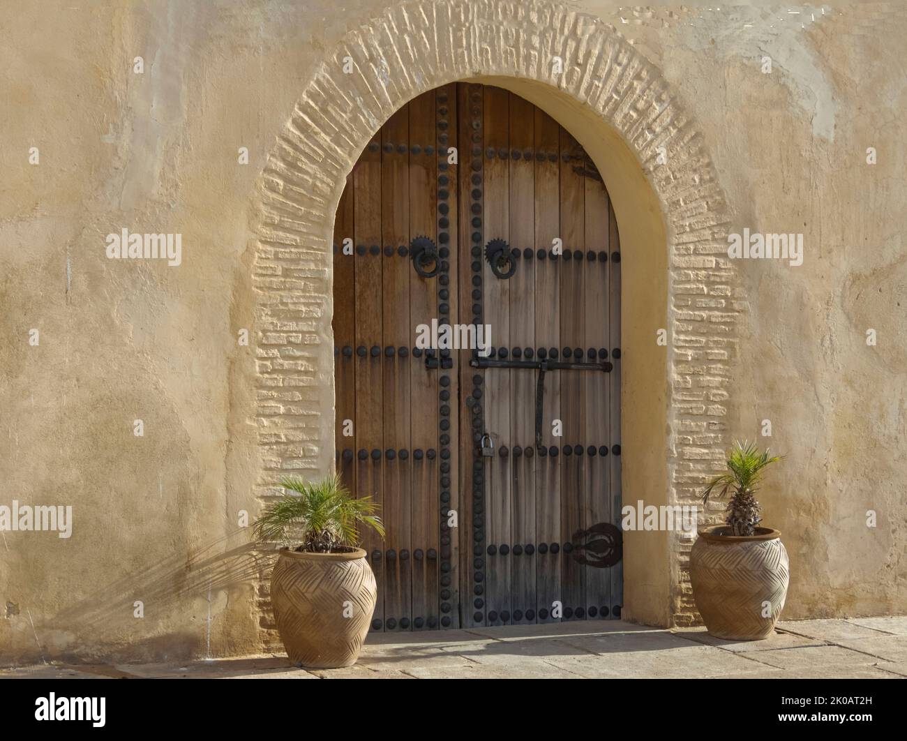 Ornate archway beautiful palace hi-res stock photography and images - Alamy