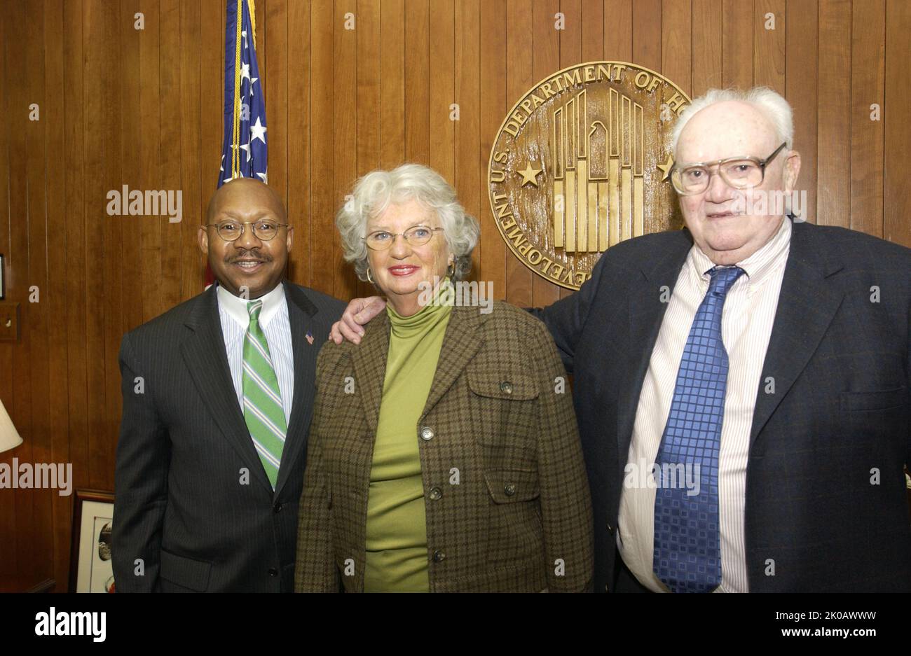 Secretary Alphonso Jackson with Julia Thornton Family Members ...