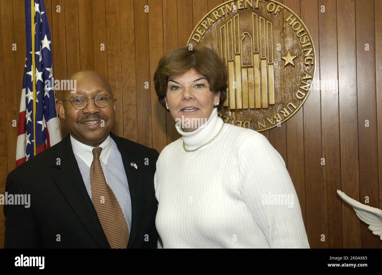 Secretary Alphonso Jackson with ABC's Ann Compton - Secretary Alphonso ...