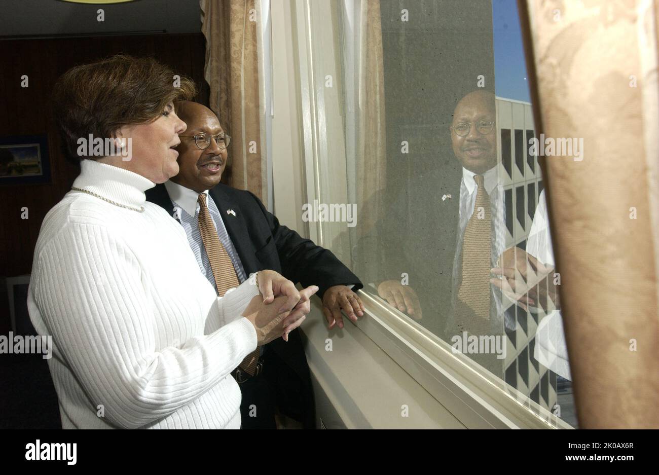 Secretary Alphonso Jackson with ABC's Ann Compton - Secretary Alphonso ...