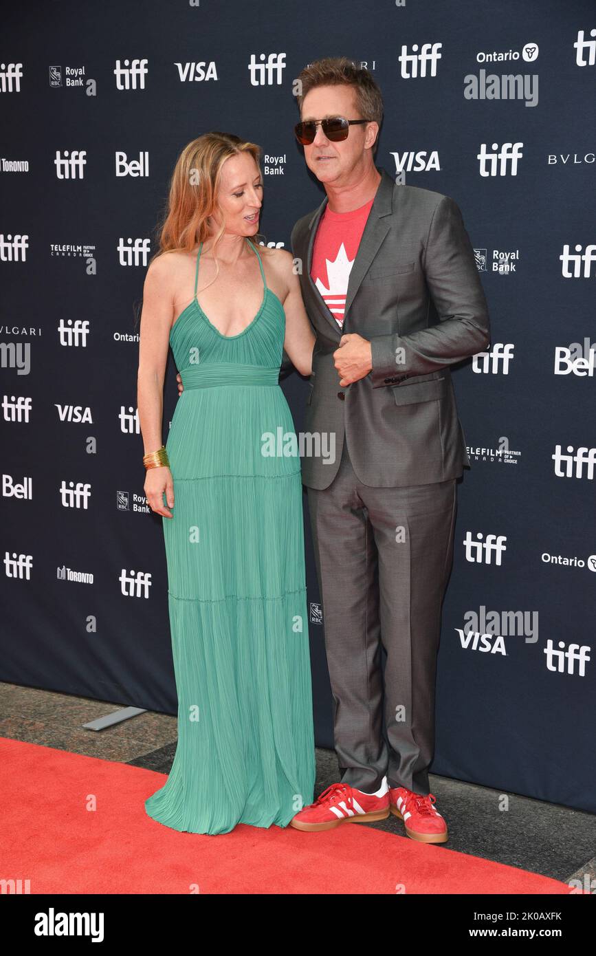 Shauna Robertson and Edward Norton arrive at the premiere of Glass ...