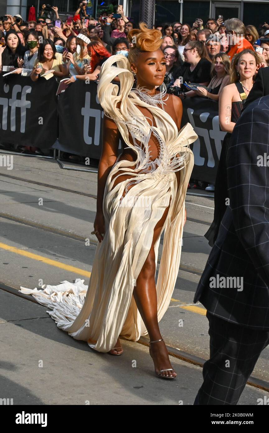 Janelle Monae arrives at the premiere of Glass Onion: A Knives Out ...