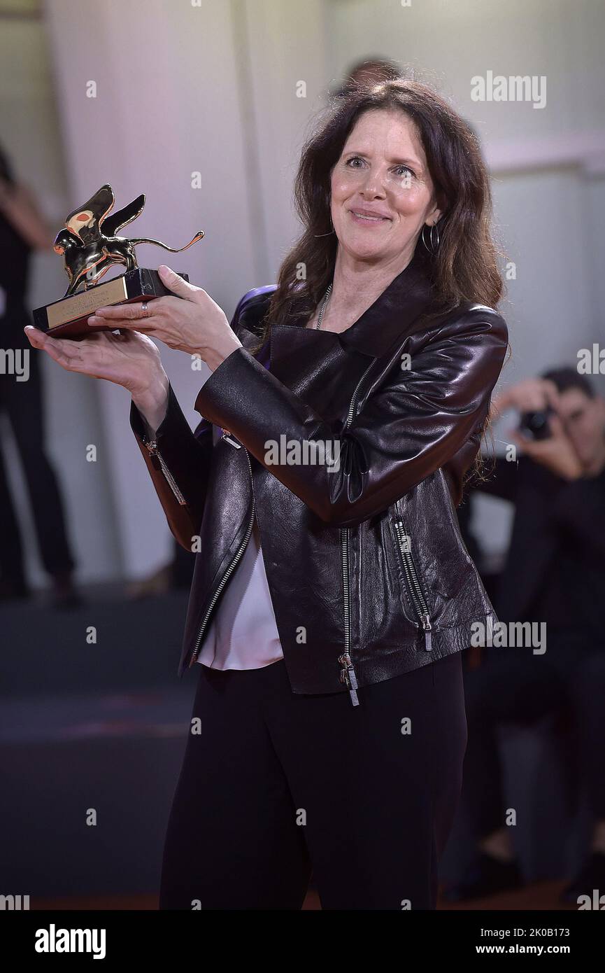 Venice, Italy. 10th Sep, 2022. Laura Poitras poses with the Golden Lion ...