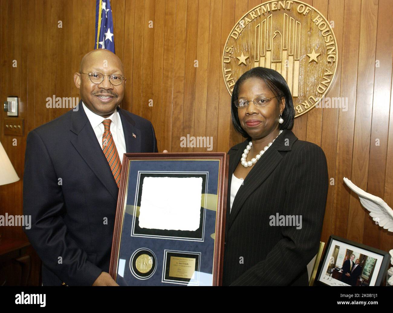 Secretary Alphonso Jackson with Retired HUD Staffers - Secretary ...