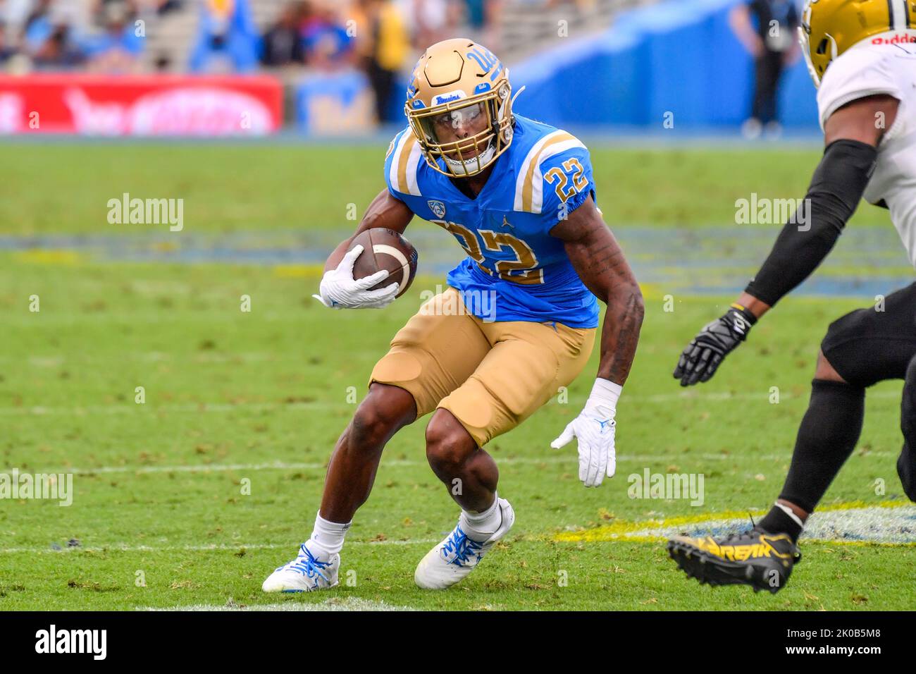 Pasadena, CA. 10th Sep, 2022. UCLA Bruins running back Keegan Jones #22 ...