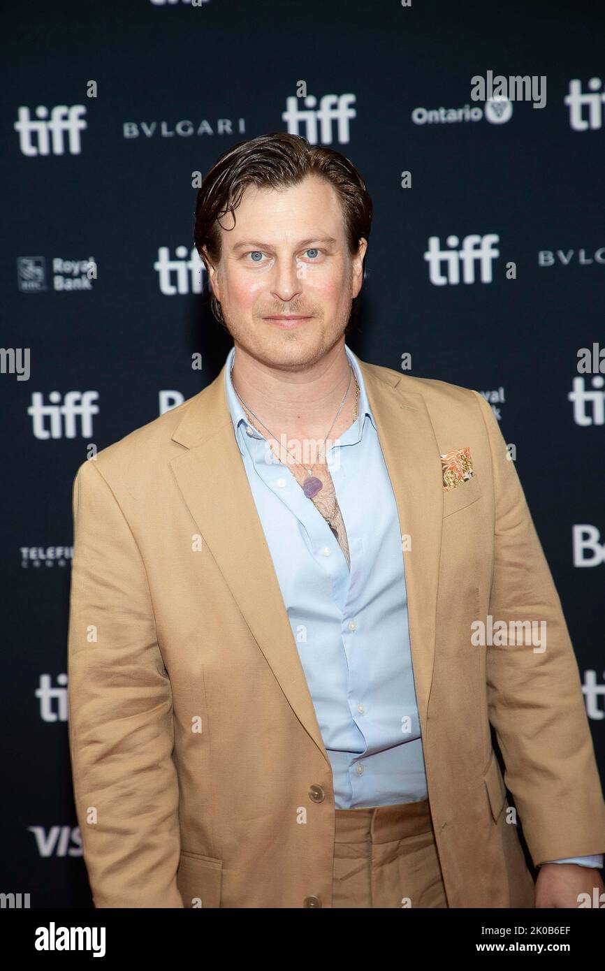 Noah Segan attends the "Glass Onion: A Knives Out Mystery" Premiere ...