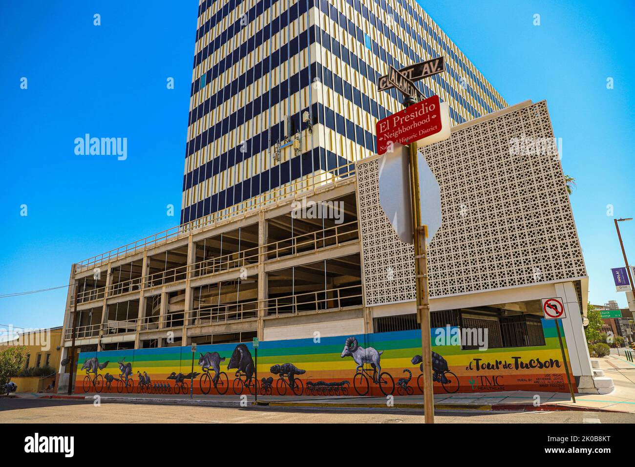 Mural, wall , Bilding road signage, stop signs, traffic lights, roads ...