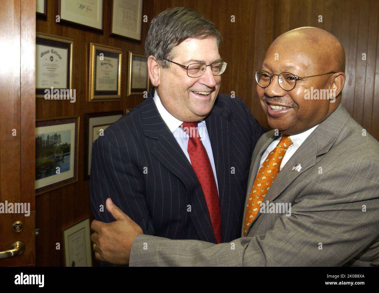 Secretary Alphonso Jackson with Ken Duberstein - Secretary Alphonso ...