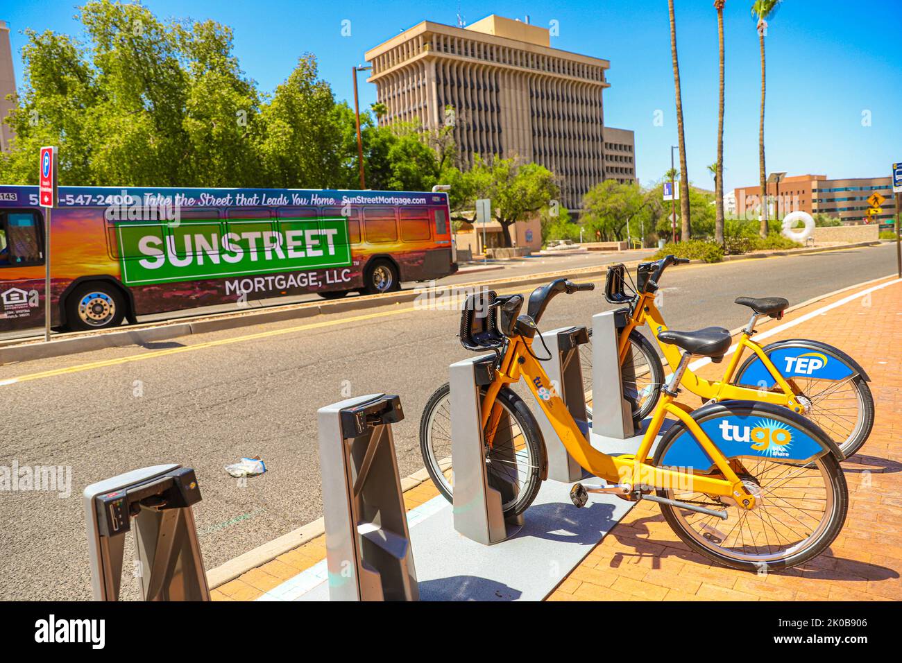 Bus historico hi-res stock photography and images - Alamy