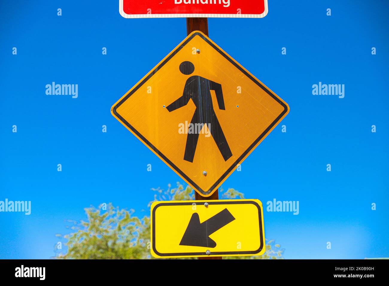 road signage, stop signs, traffic lights, roads, pedestrian zone ...