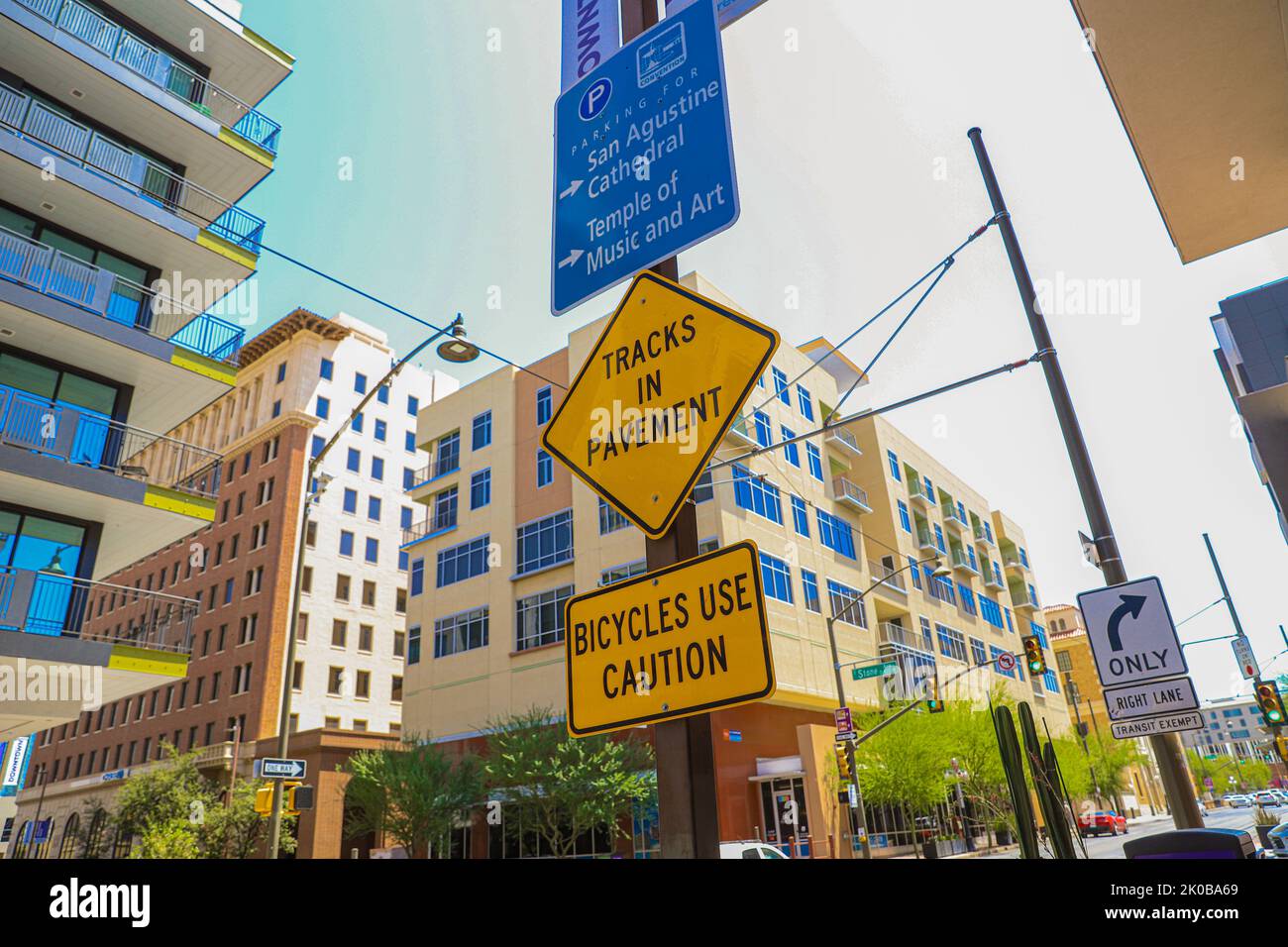 road signage, stop signs, traffic lights, roads, pedestrian zone ...