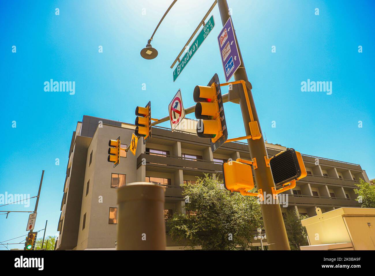 road signage, stop signs, traffic lights, roads, pedestrian zone ...