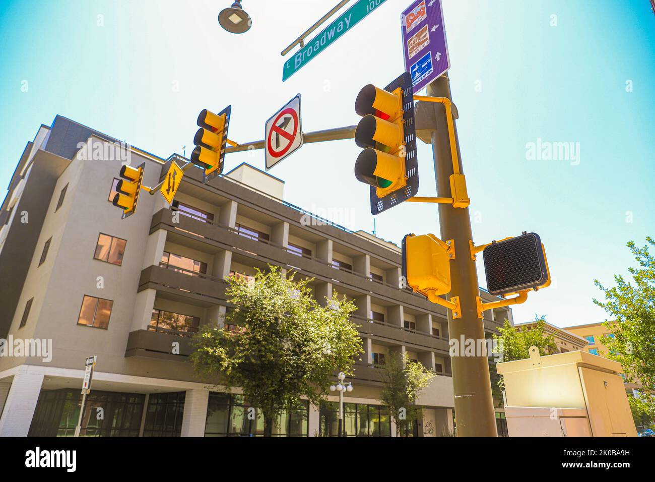road signage, stop signs, traffic lights, roads, pedestrian zone ...