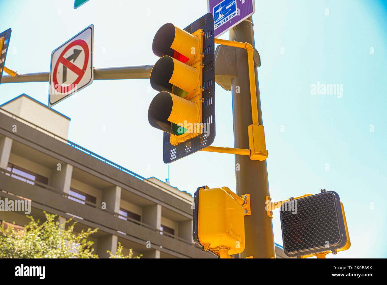 road signage, stop signs, traffic lights, roads, pedestrian zone ...