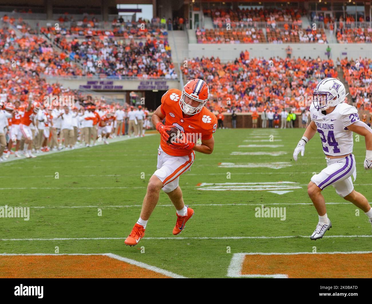 Clemson, SC, USA. 10th Sep, 2022. Clemson's Jake Briningstool #9 scores ...